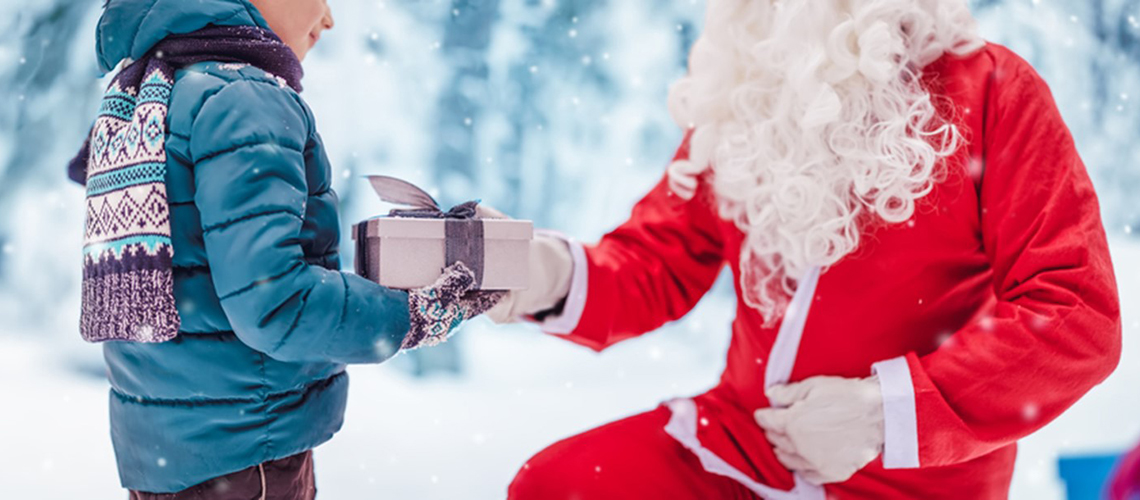 10 Joyous Outdoor Christmas Party Ideas